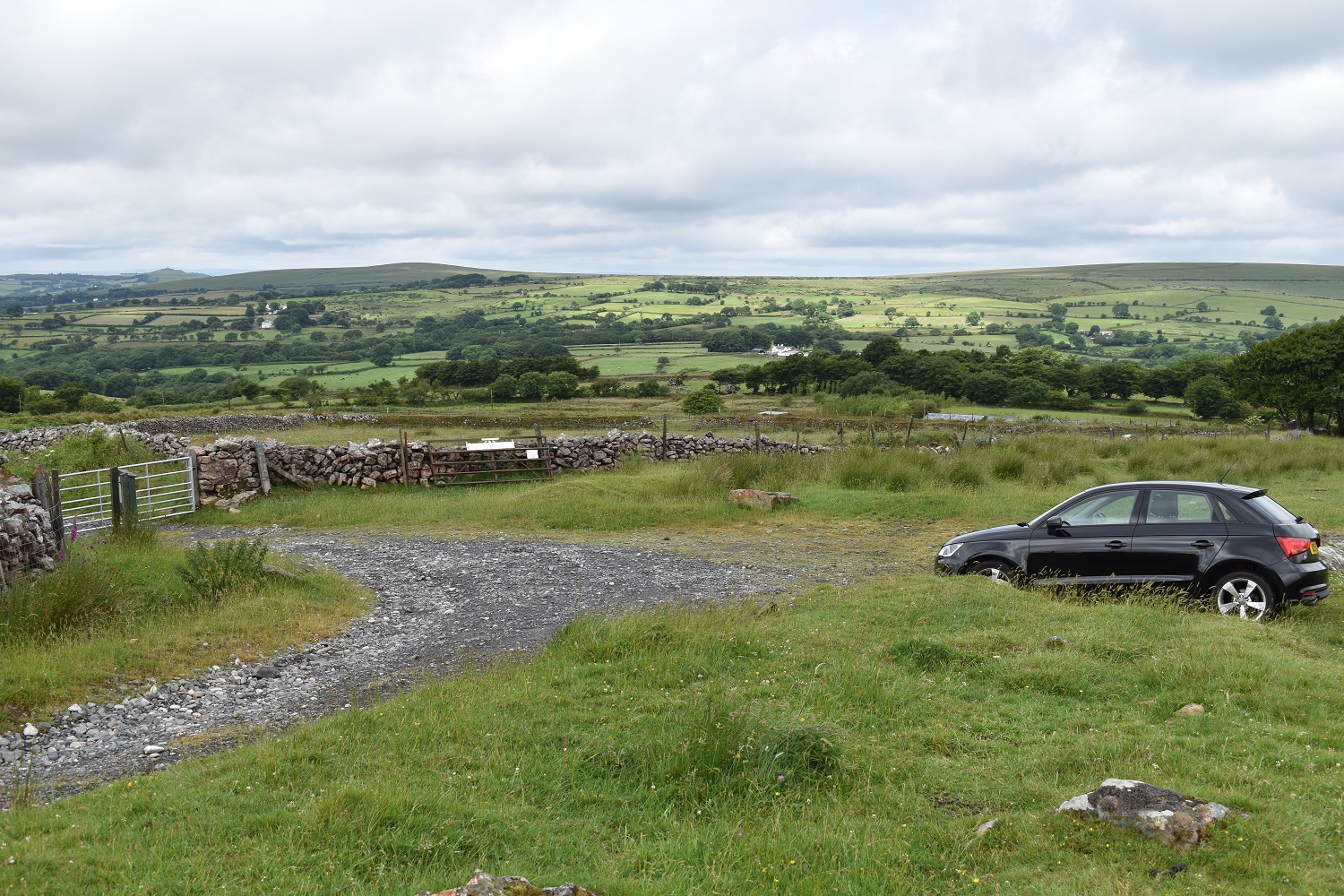 Peter Tavy parking | treksandtors