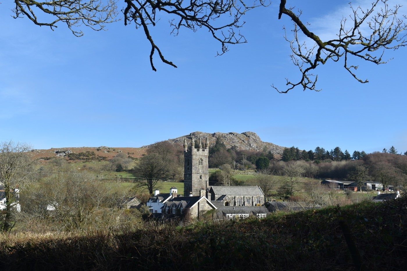 3 crosses and a Gutter Tor | treksandtors