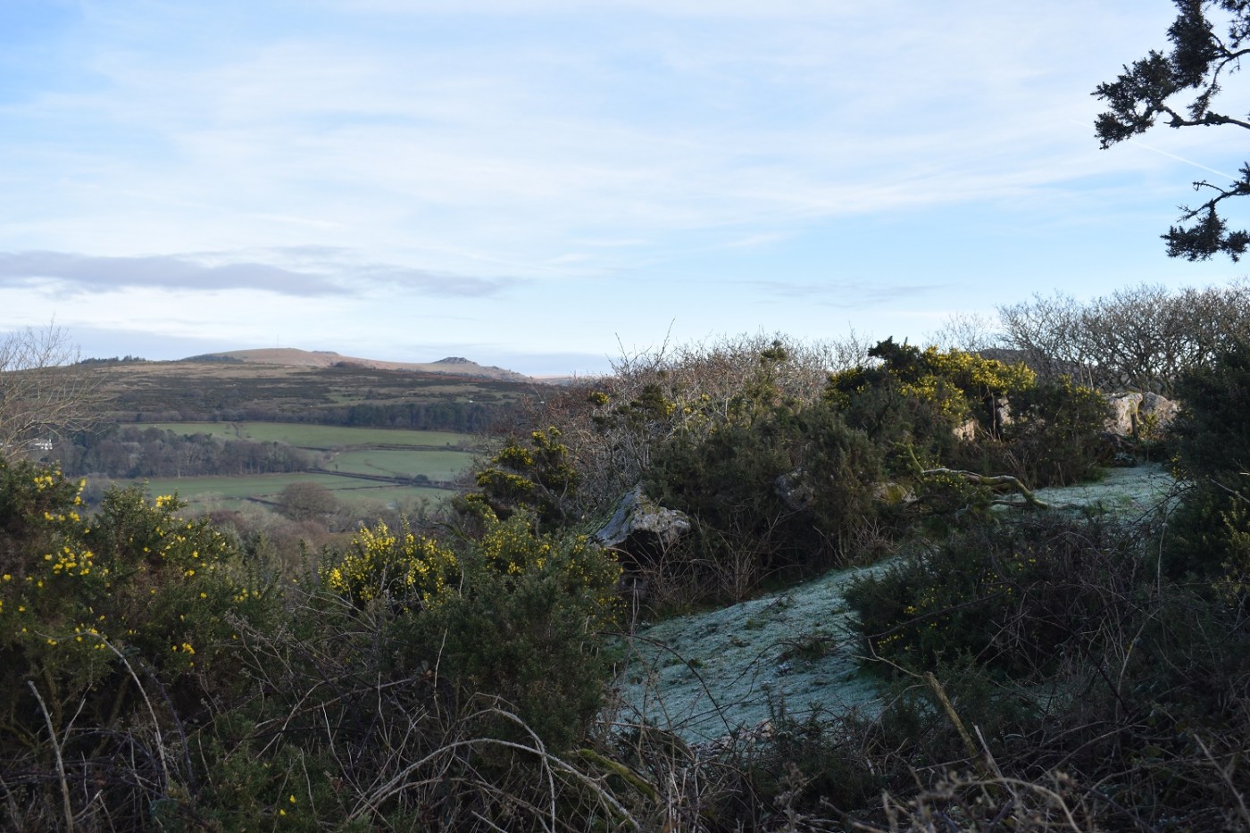 3 crosses and a Gutter Tor | treksandtors