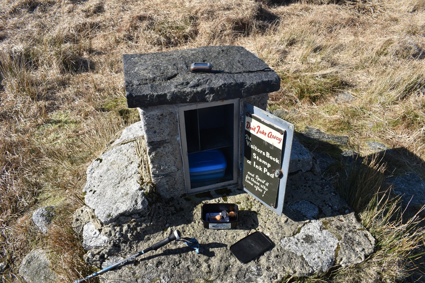 Sunshine at Cranmere Pool and Great Kneeset | treksandtors