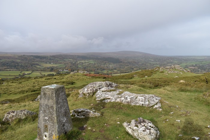 Meldon Hill, Chagford and Spinsters Rock | treksandtors
