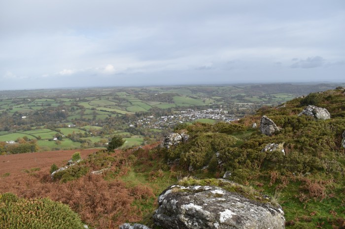 Meldon Hill, Chagford and Spinsters Rock | treksandtors