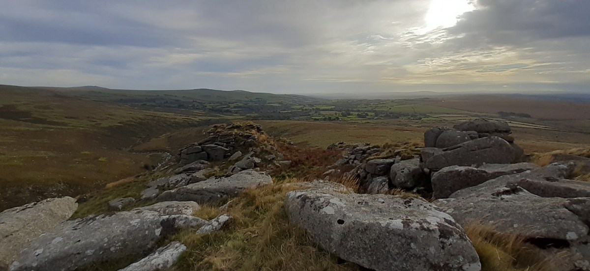 Tavy Cleave, Fur Tor and Cut Hill | treksandtors